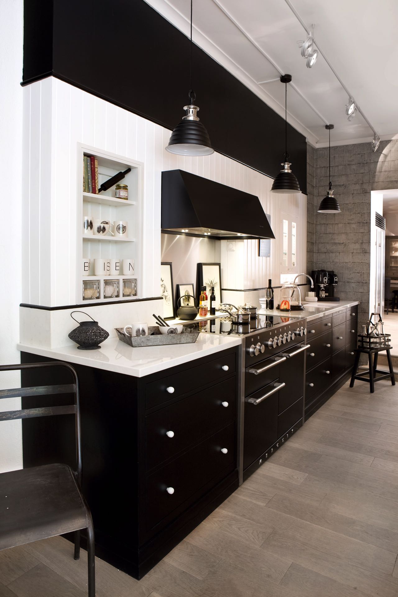 FalconMercury-BLK-Ind-RS2 CREDIT ANNETTE & CHRISTIAN PHOTOGRAPHY US ...